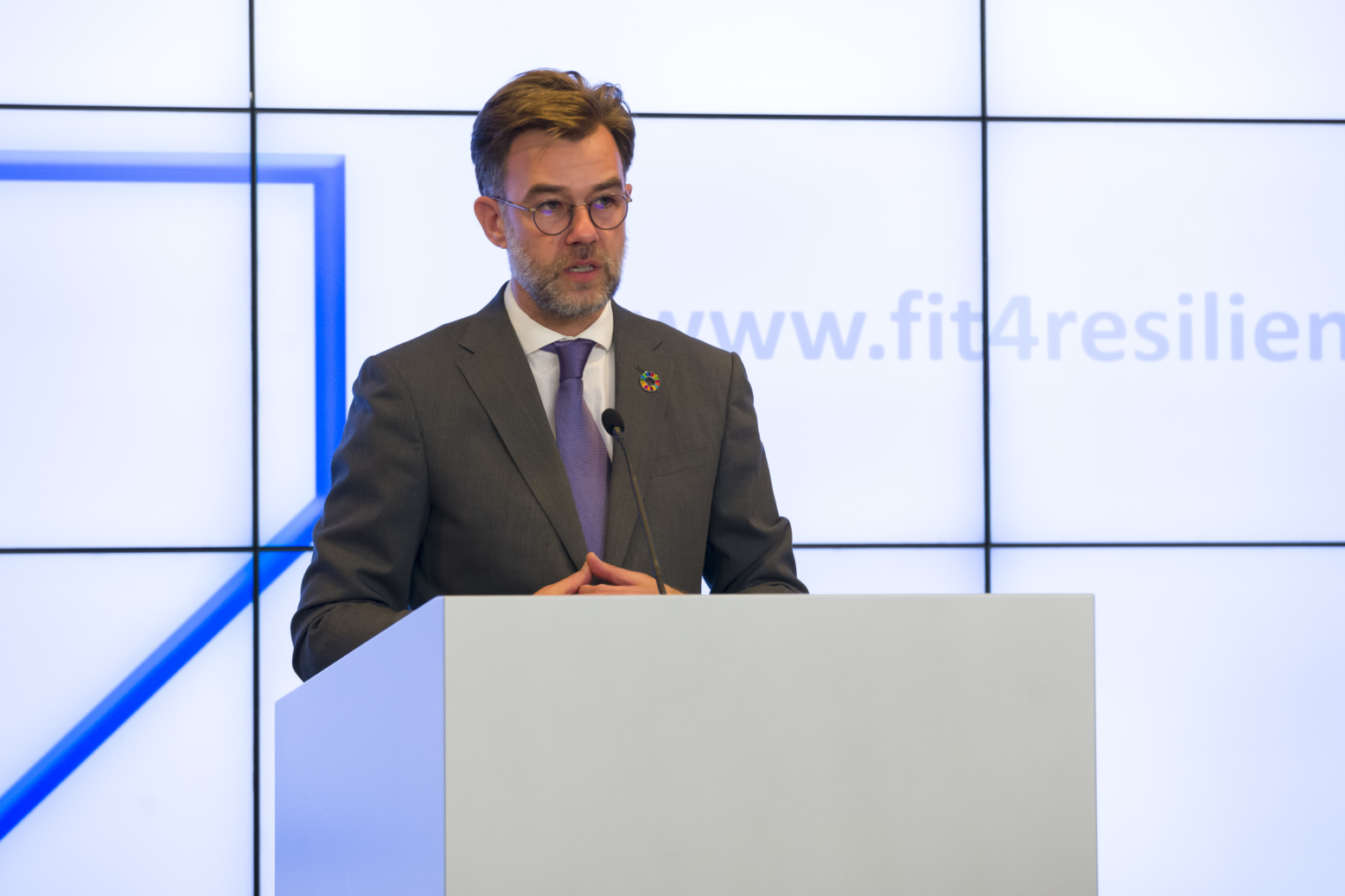 Franz Fayot annonce la prolongation du programme Fit 4 Resilience pour ... Franz Fayot annonce la prolongation du programme Fit 4 Resilience pour ...